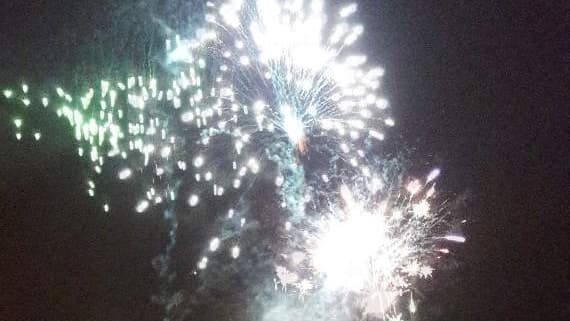 Record crowds enjoy bonfire and fireworks | rossgazette.com