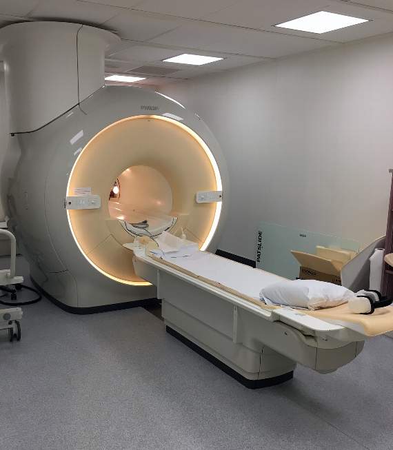 Local radiographers pay tribute paid to Sir Peter Mansfield, inventor ...