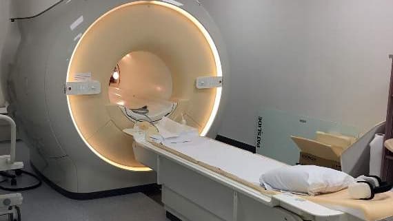 Local radiographers pay tribute paid to Sir Peter Mansfield, inventor ...