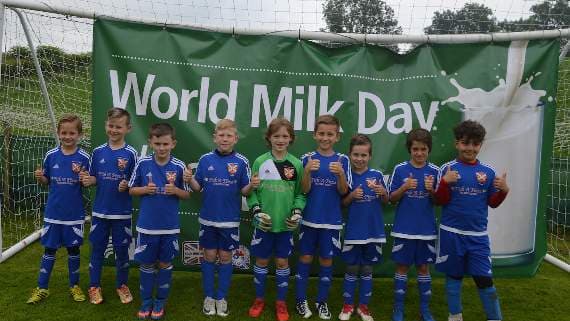 Milk fuels football on a dairy farm | rossgazette.com