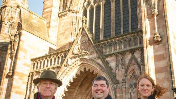 Ross singer to perform at ‘A Vicar’s Life Live’ | rossgazette.com