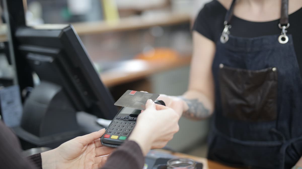 Readers still prefer human cashiers | rossgazette.com
