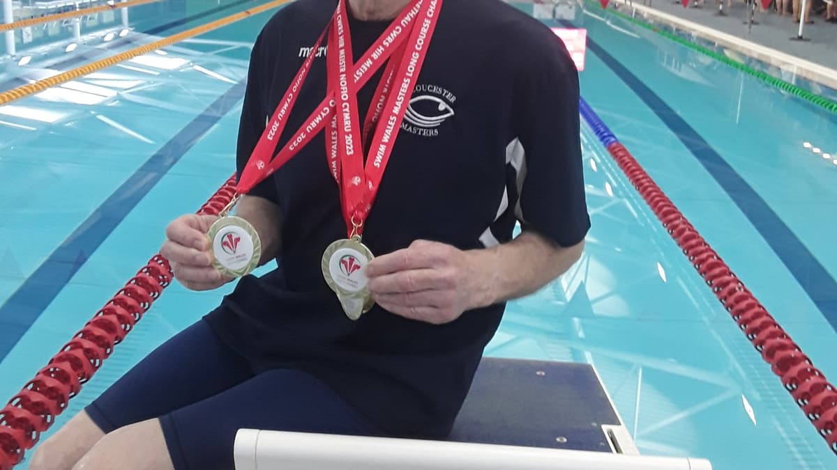 Swimming star pensioners makes splash with new record | rossgazette.com