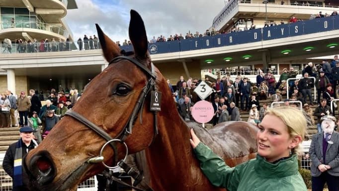 Sixth for Venetia in Gold Cup | rossgazette.com