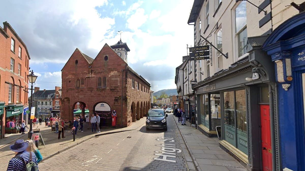 Ross bar seeks 2am music licence | rossgazette.com