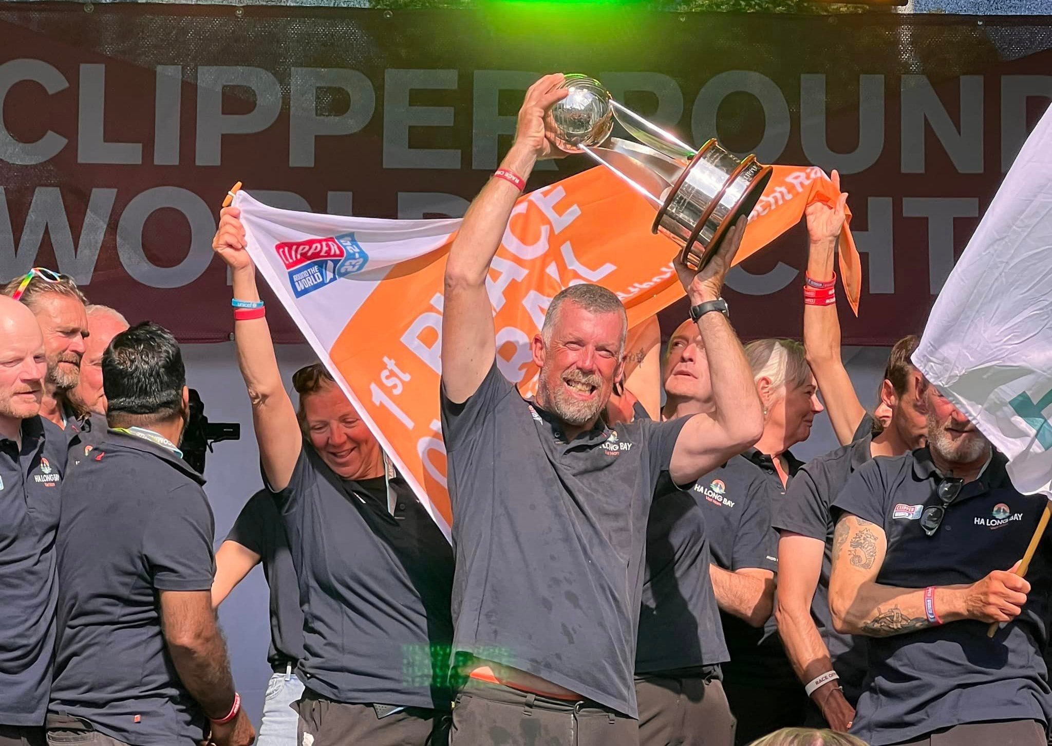 Sailor Eric celebrates round world victory | rossgazette.com