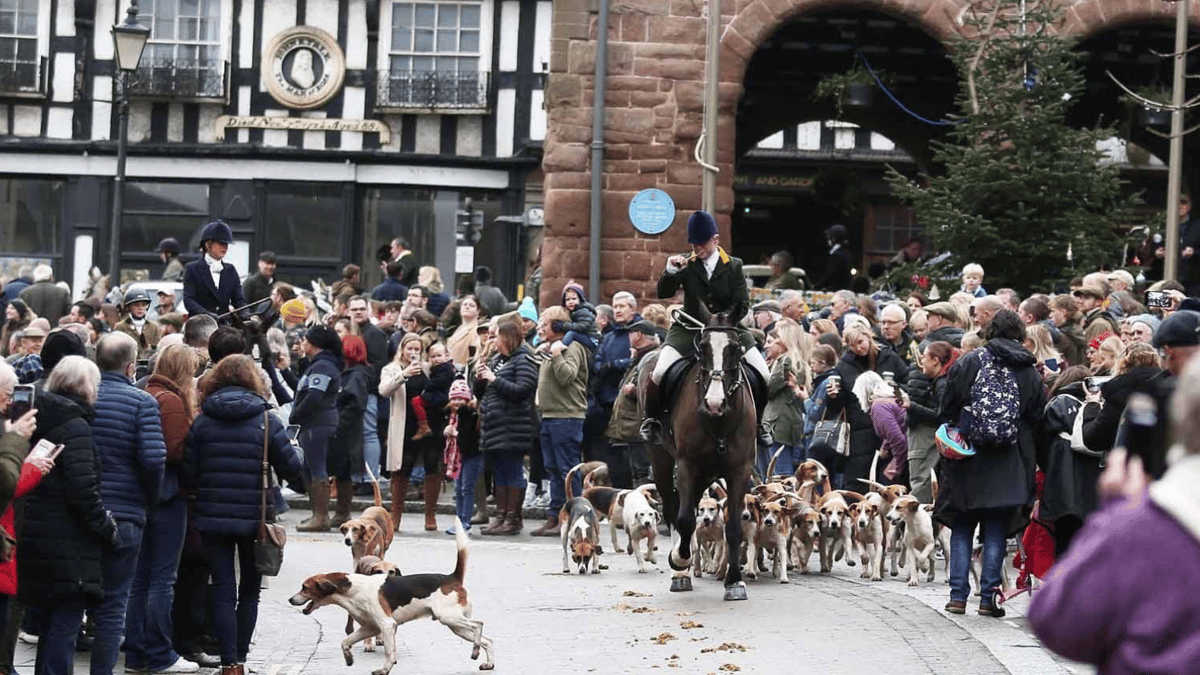 Hundreds turn out to see Ross Harriers hunt ride out | rossgazette.com Hundreds turn out to see Ross Harriers hunt ride out | rossgazette.com