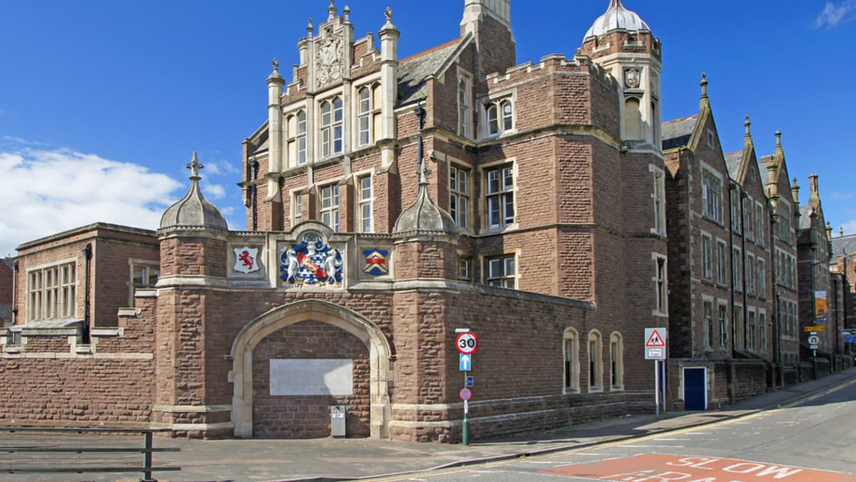 School announces job losses as VAT charges bite | rossgazette.com