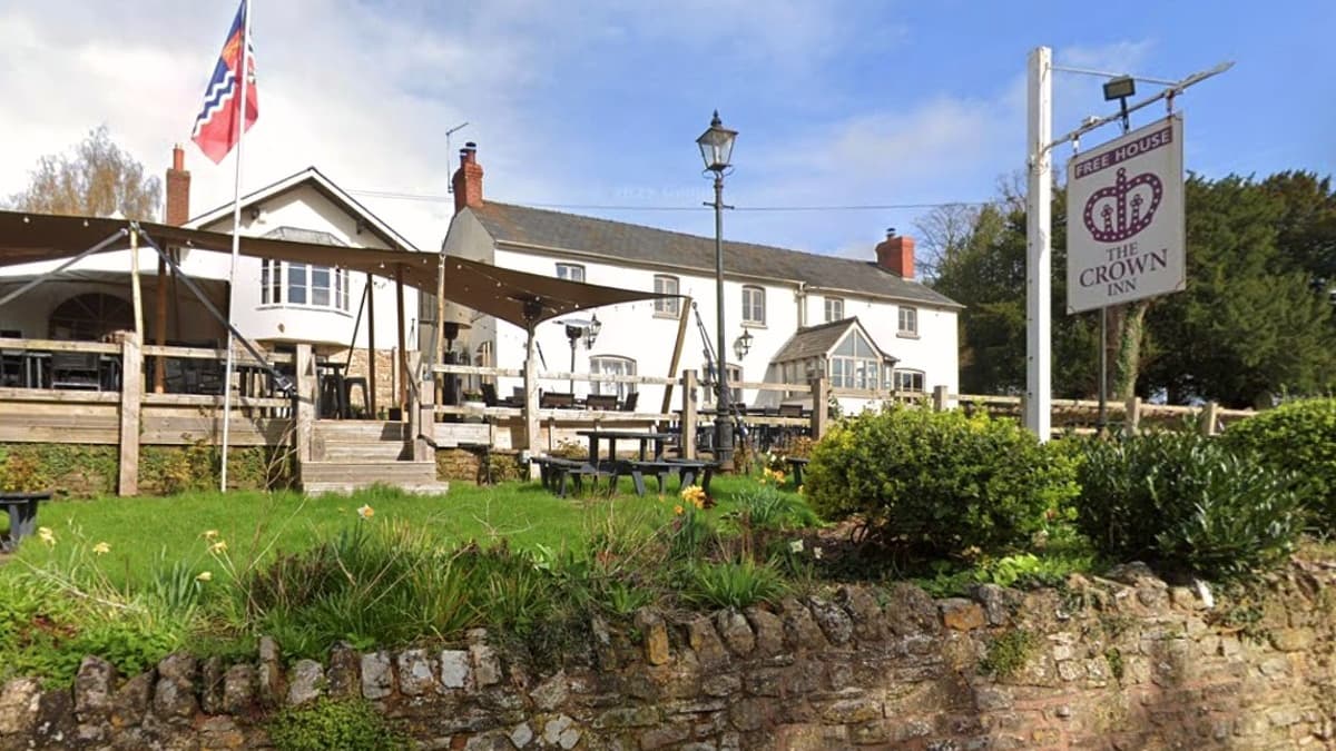 Deli and pub served with fire safety prohibition notices | rossgazette.com